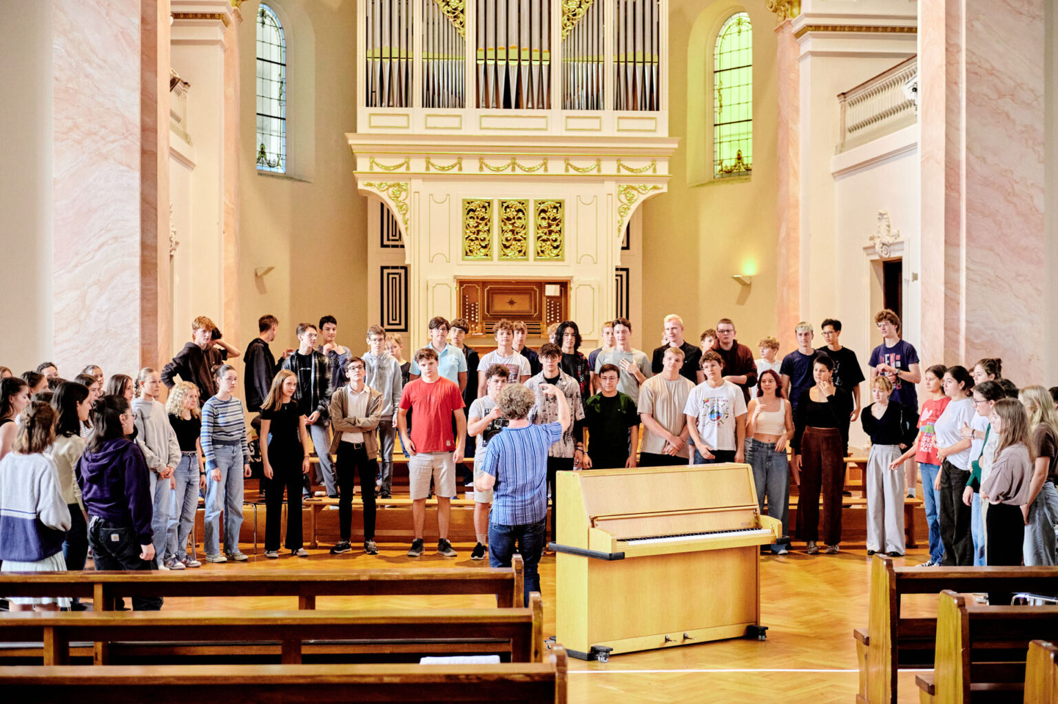 Der Chor und das Orchester des Musikgymnasiums Feldkirch sowie ...
